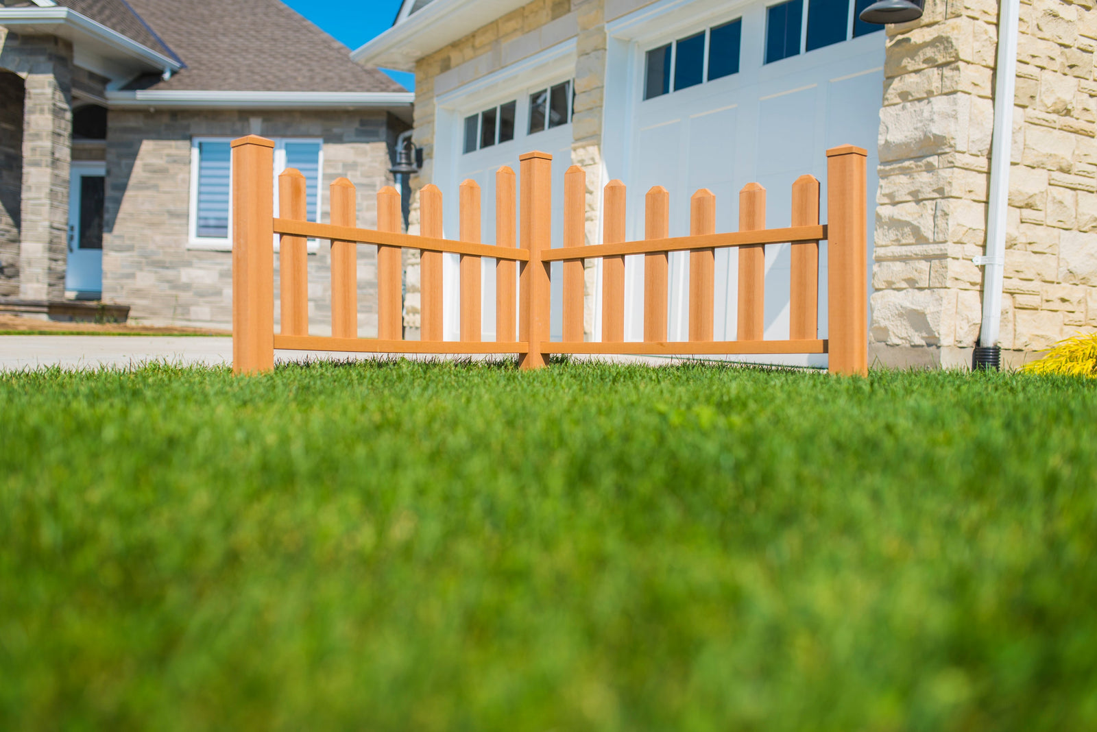 Country Corner Picket